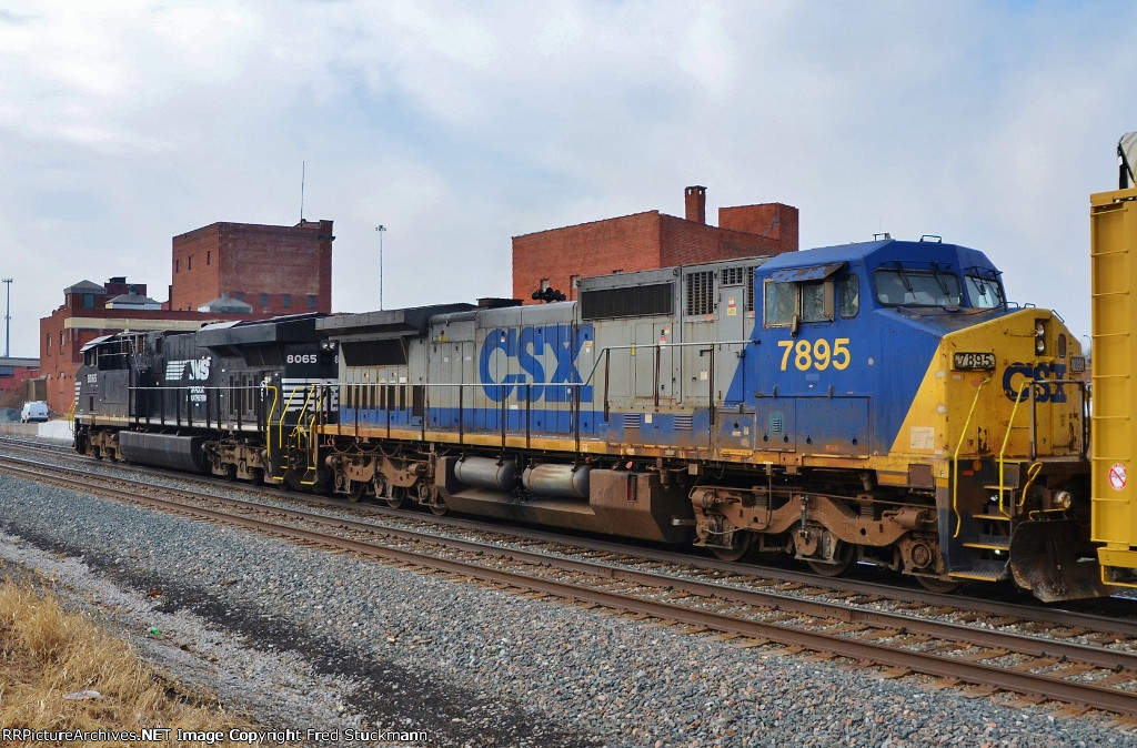 CSX 7895 has the back seat.